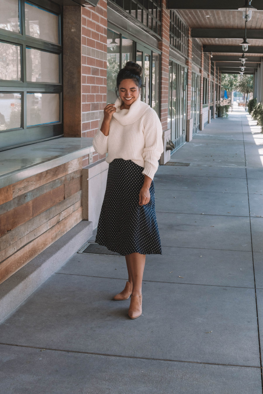 Key Components of a Perfect Early Fall Outfit - Curated by Kirsten